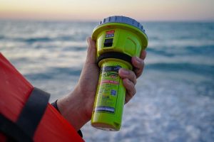 ResQFlare PRO - High Intensity Electronic LED Emergency Boat Flare ...